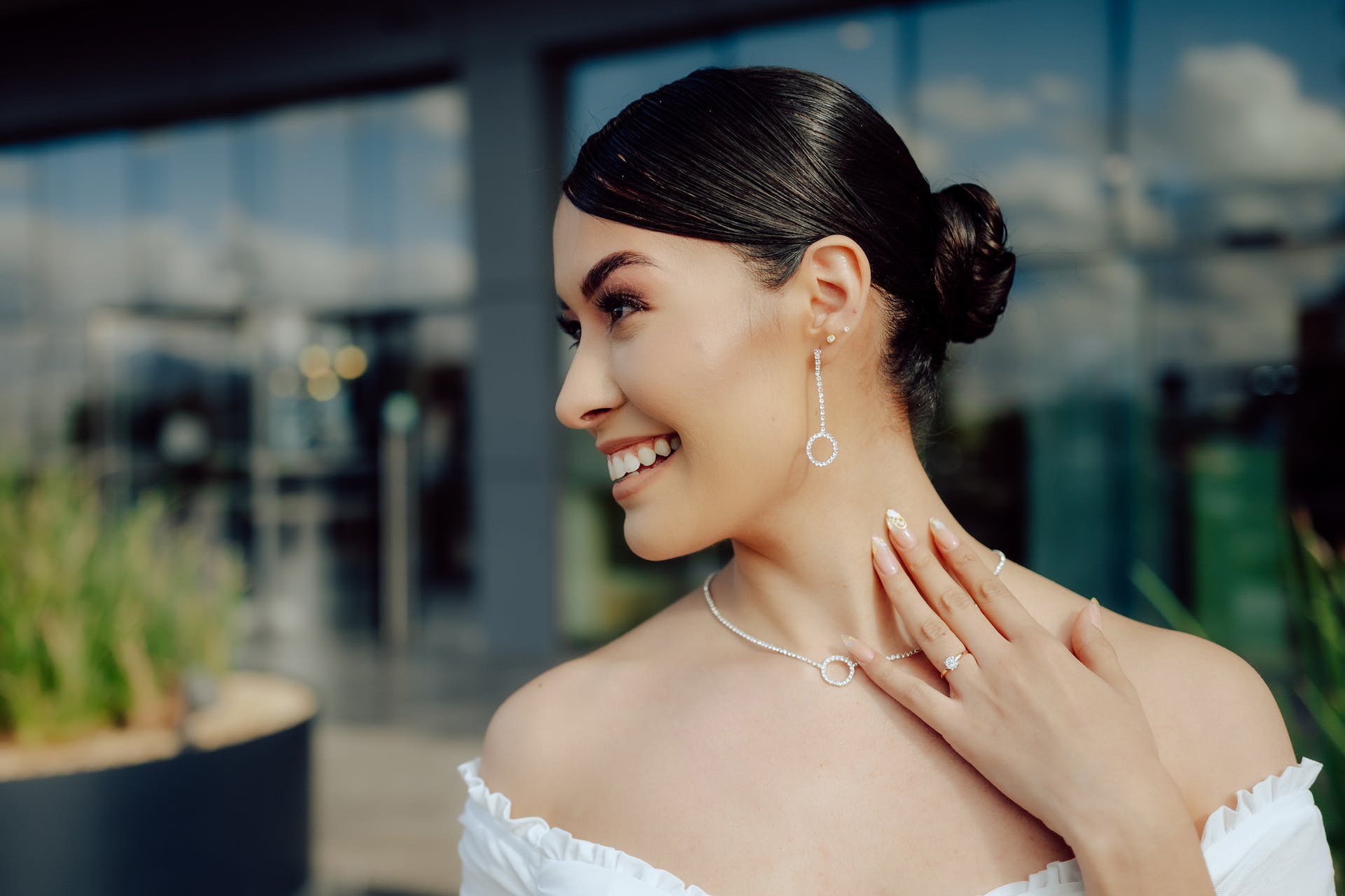 Altering The Neckline – 3rd Floor Tailors | Toronto ON